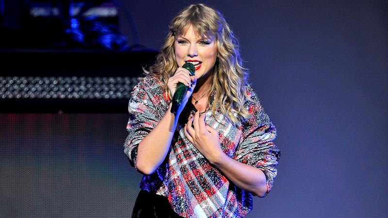 Taylor Swift Opens Up About Courtroom Battle In Time Magazine Person Of ...
