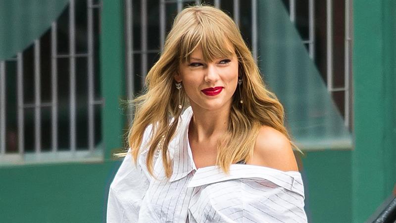 Taylor Swift Meets 8-Year-Old Fan With Autism After Donating $10,000 ...