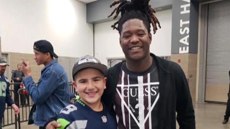 11-Year-Old Boy Born With One Hand Gets The Sweetest Surprise From ...