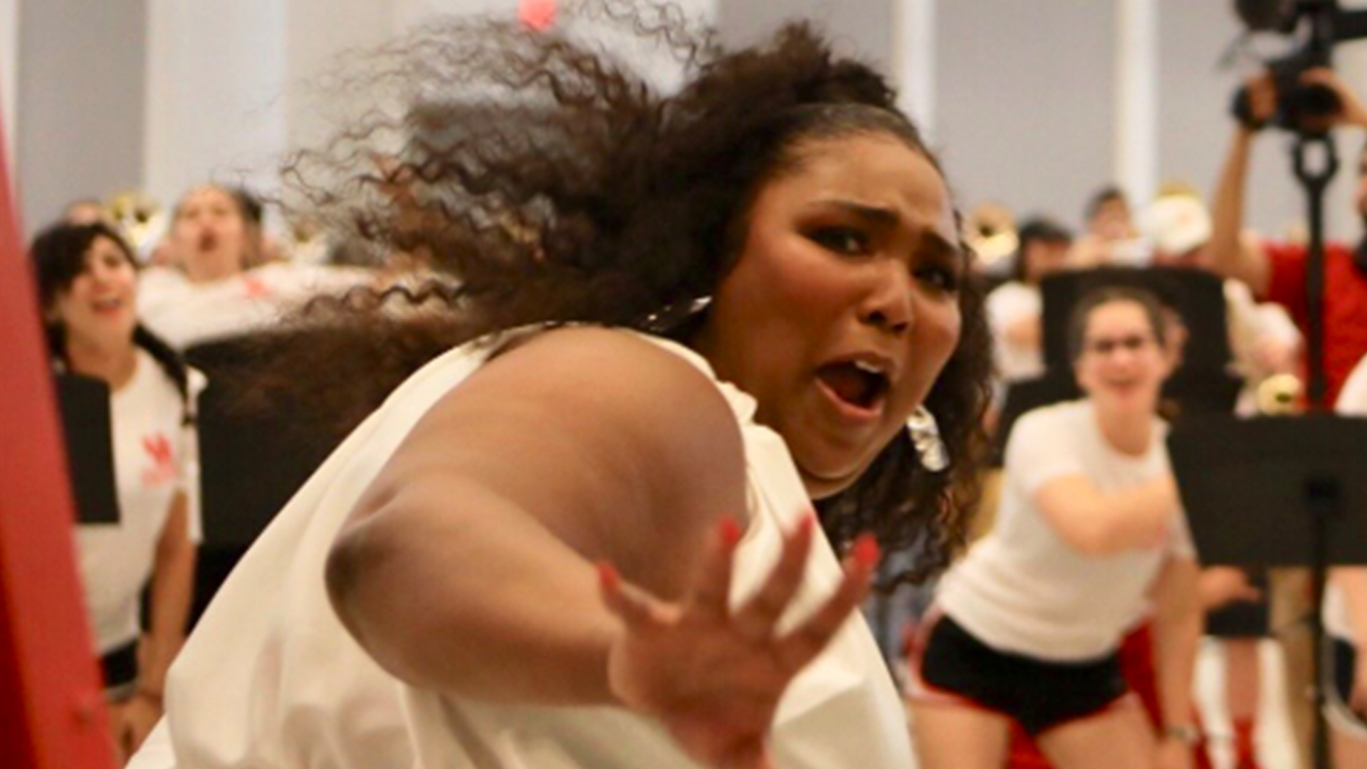 Lizzo Leaves College Marching Band Speechless With Pitch-Perfect ...