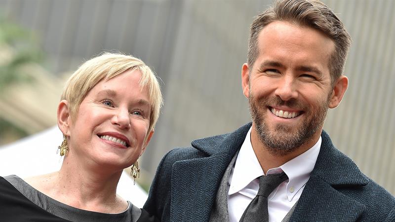 Ryan Reynolds' Mom Wishes Him Happy Birthday With Ukulele Performance ...