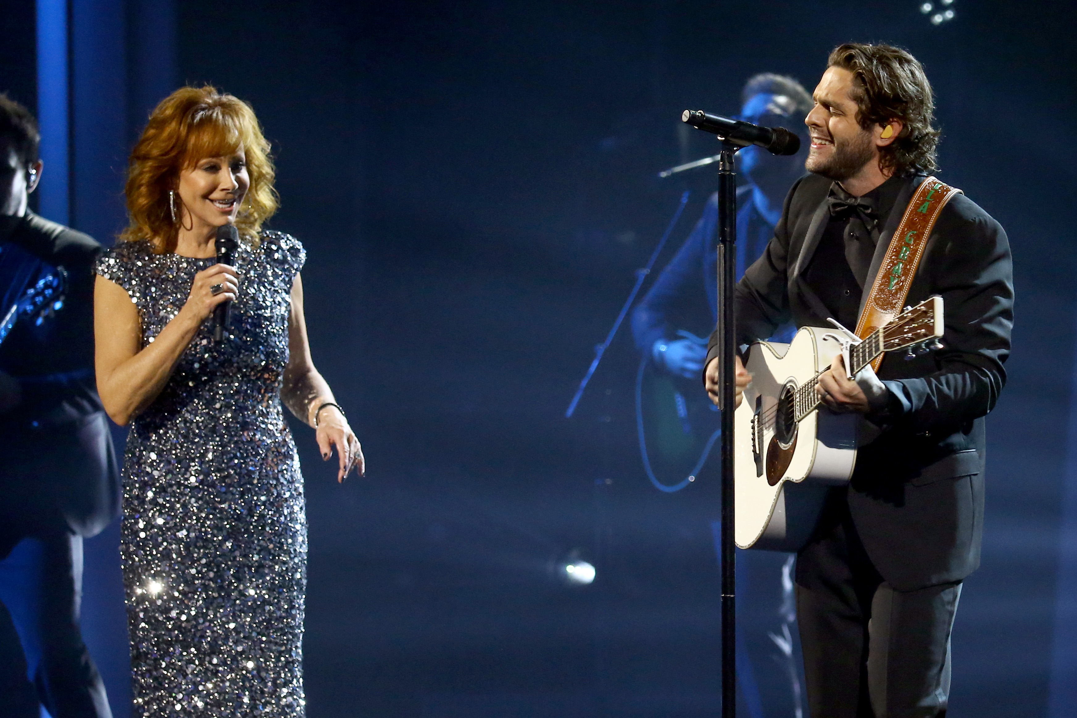 Thomas Rhett Teams Up With Reba and Chris Tomlin For ‘Be A Light’ CMAs ...