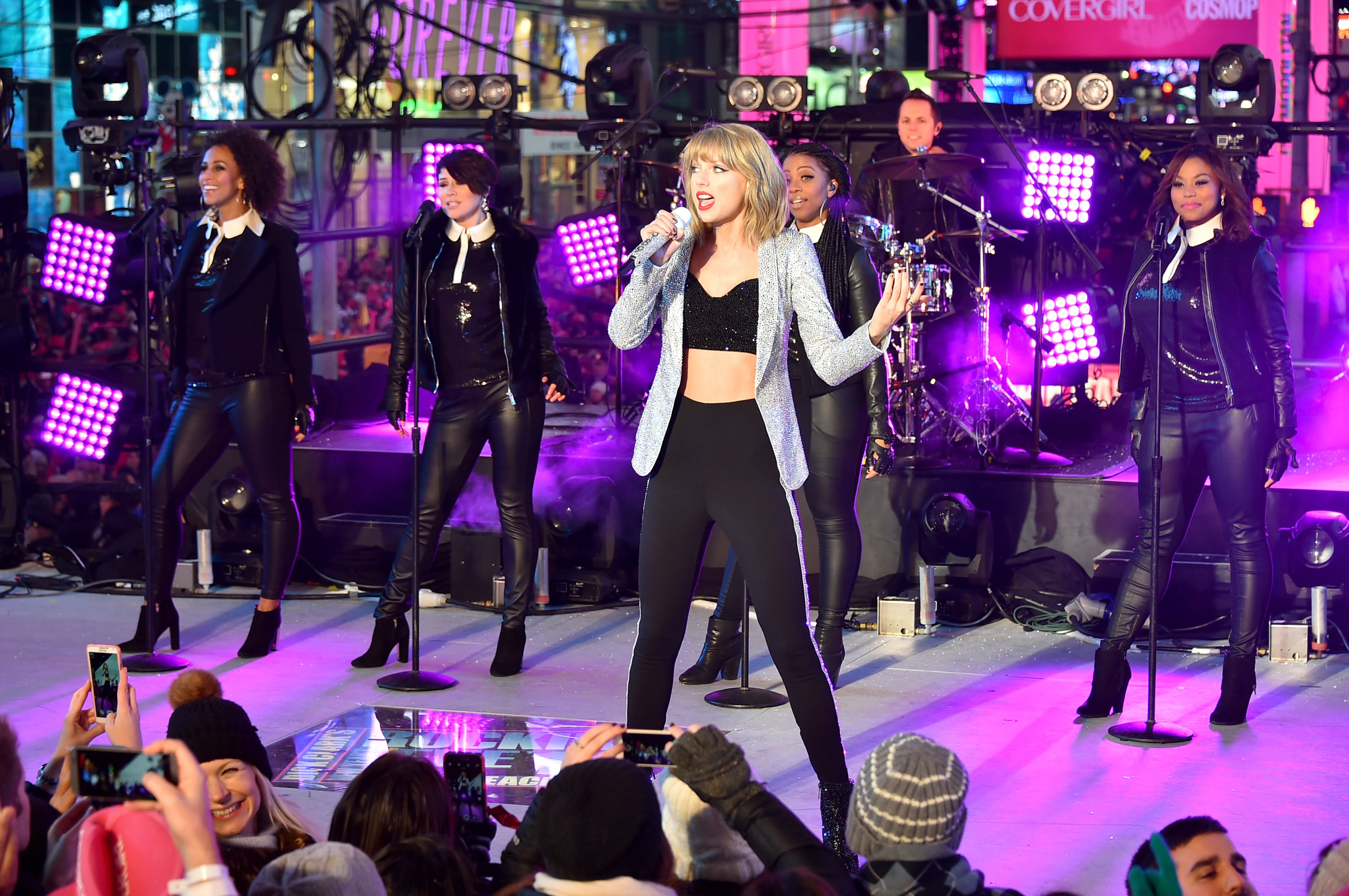 Taylor Swift New Years Eve Performance Taylor Swift To End