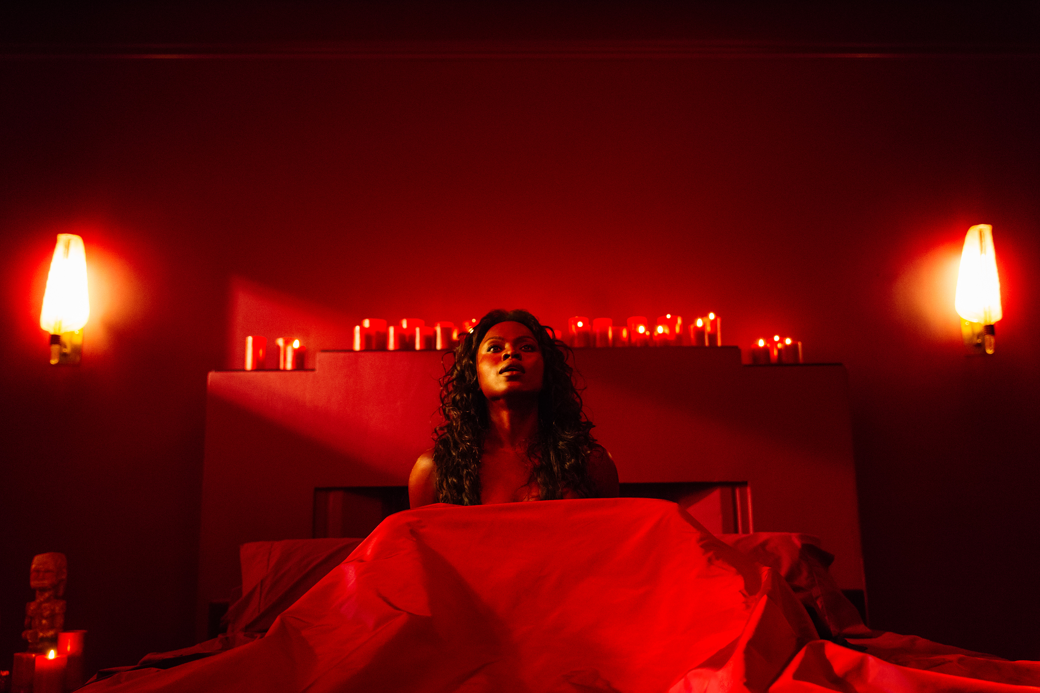 American Gods New Image Of Yetide Badaki As Bilquis Access Online